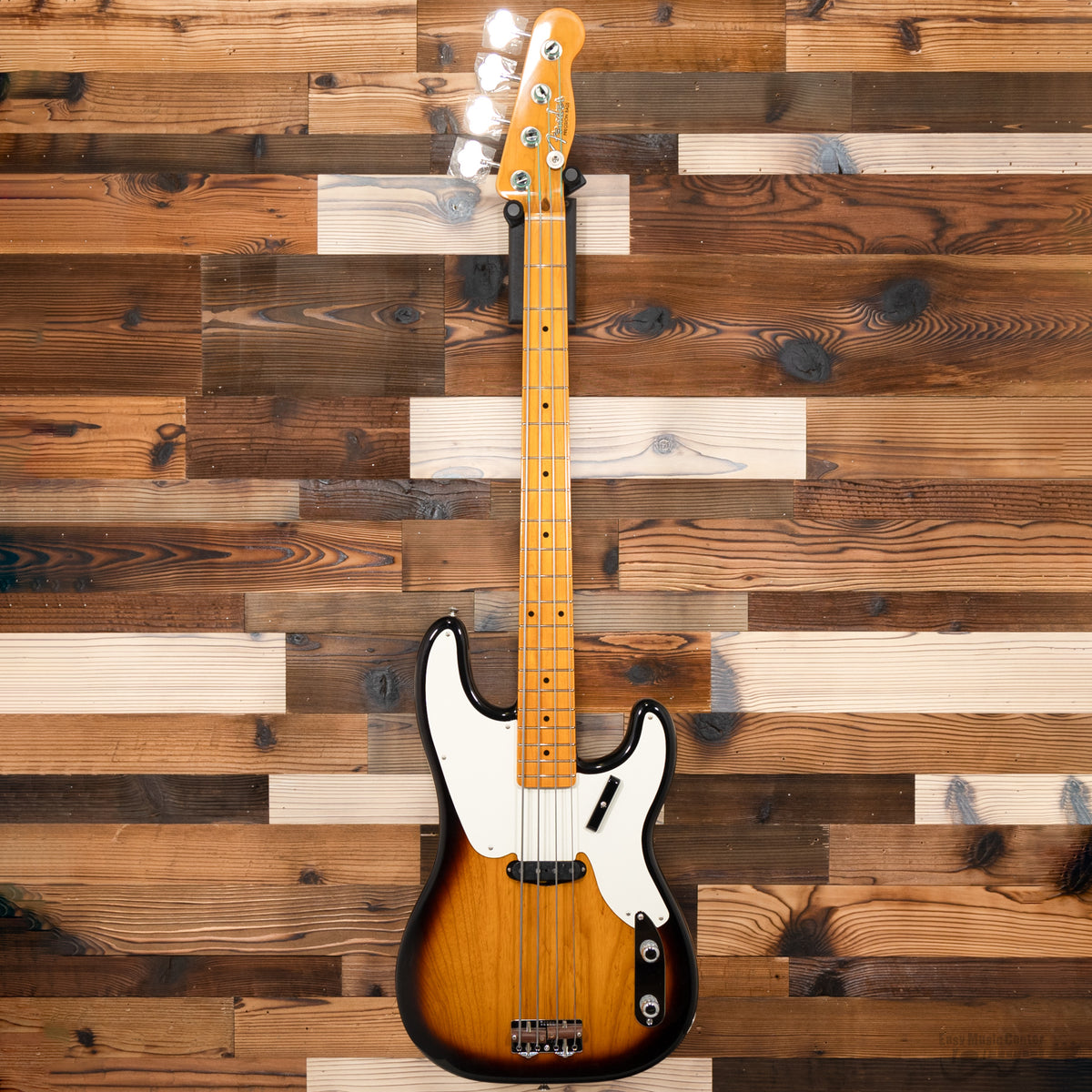 Fender 019-0152-803 Am Vintage II 1954 P-Bass, MN, 2-Color Sunburst (# – Easy Music Center